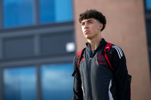 ‘Proud’ – Manchester United striker signs new contract | London News ...