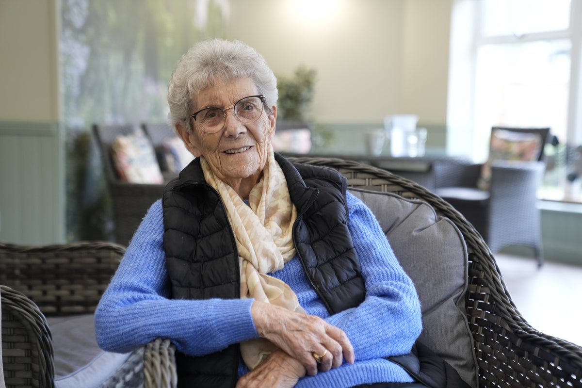 Former Wren, 99, remembers VE Day celebrations 80 years on | London ...