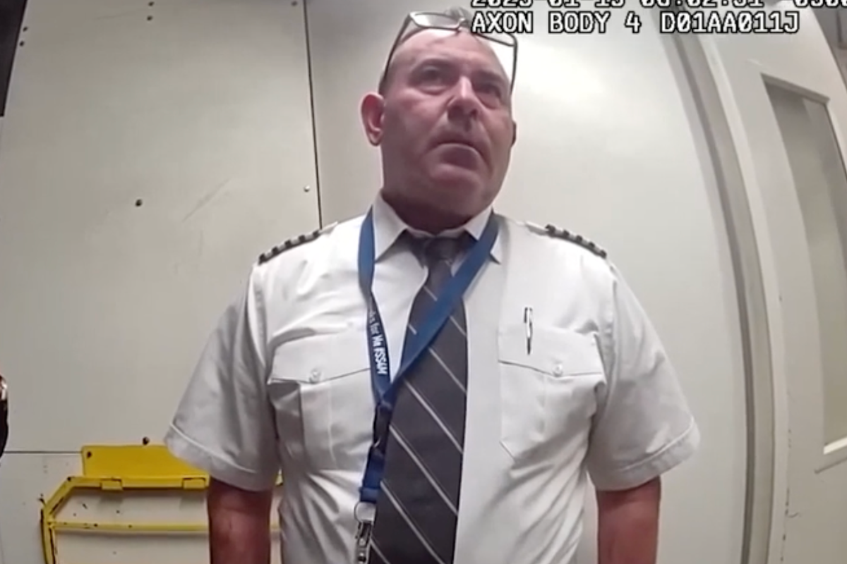 Southwest Airlines pilot arrested as he was about to fly plane after ...
