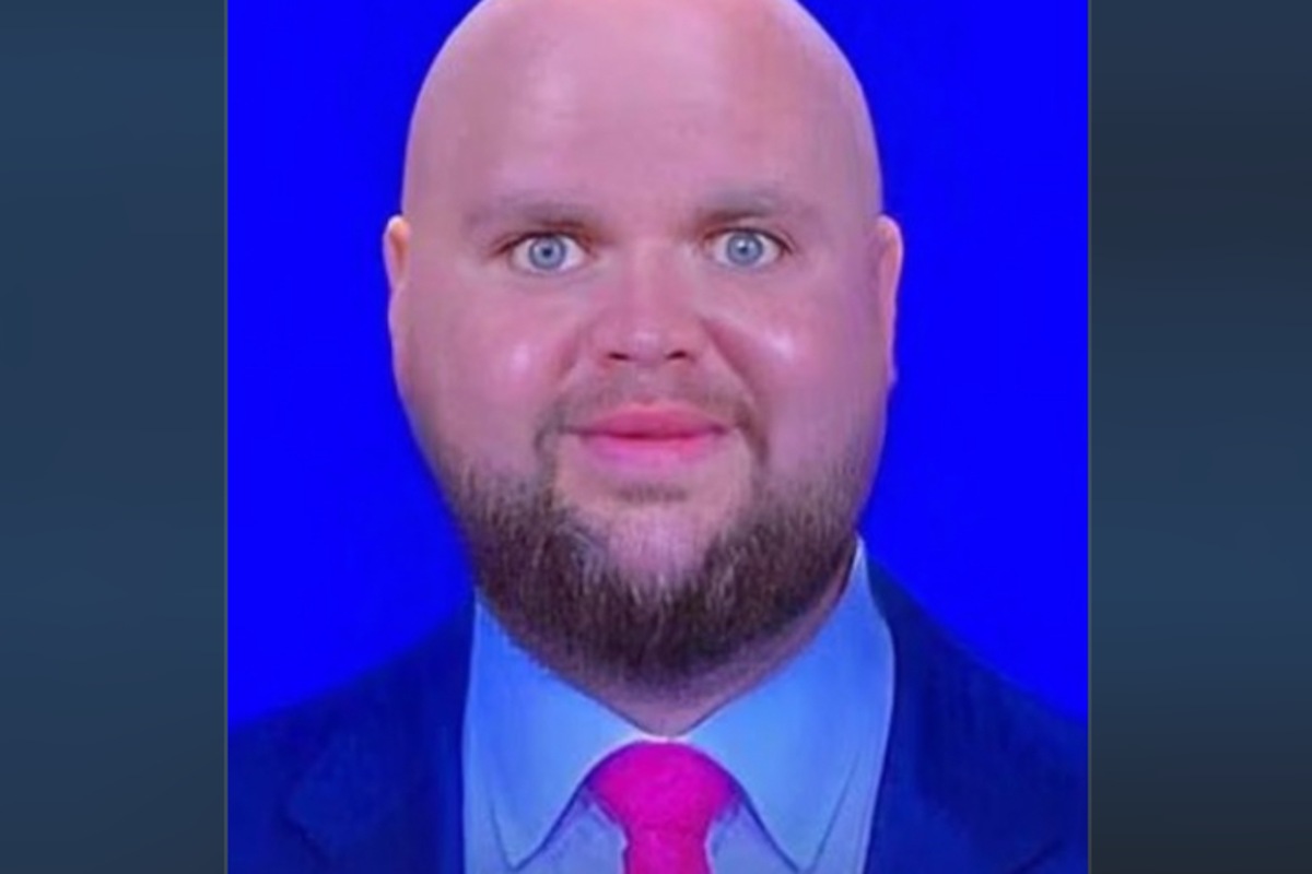 JD Vance posts bizarre meme of himself shortly after denouncing Dallas ...